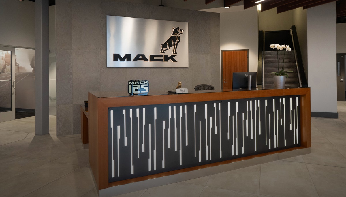 Mack Experience Center | Mack Trucks