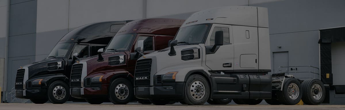 Build your own Mack Pioneer™