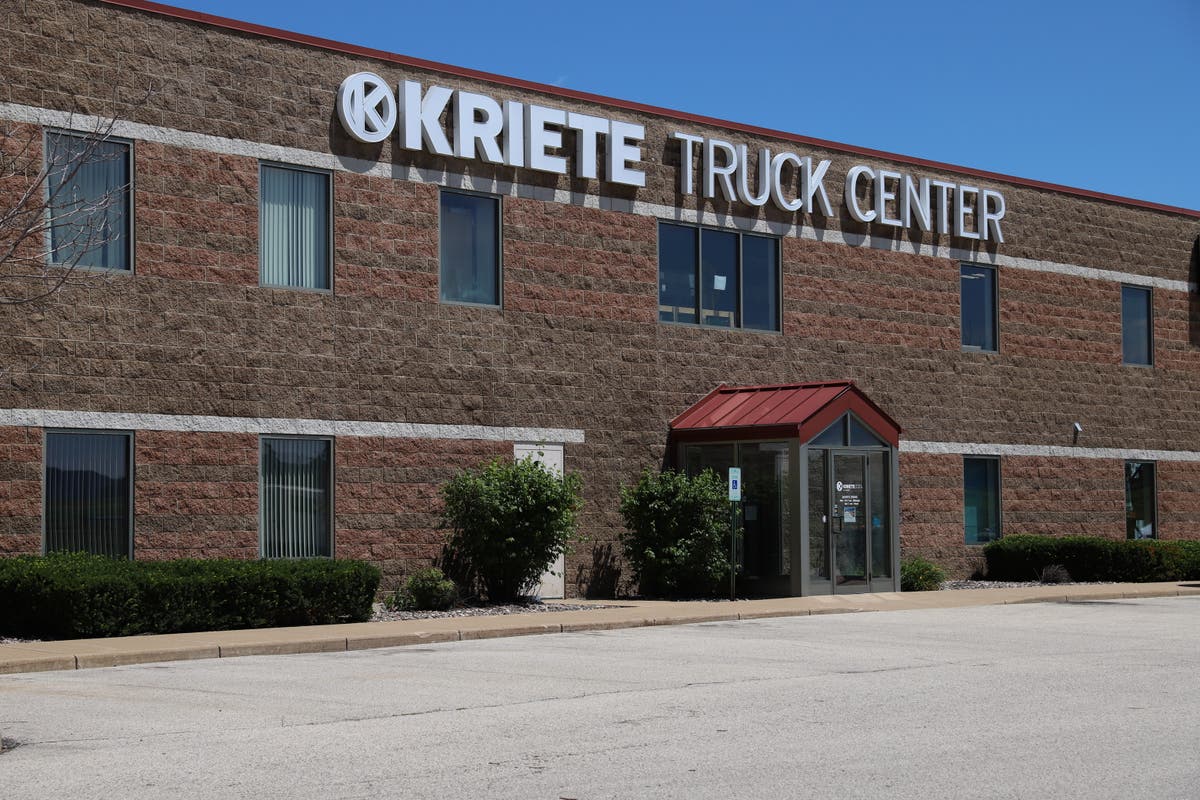 Mack and Kriete Deliver Two Mack® LR Electric Models to the City of ...
