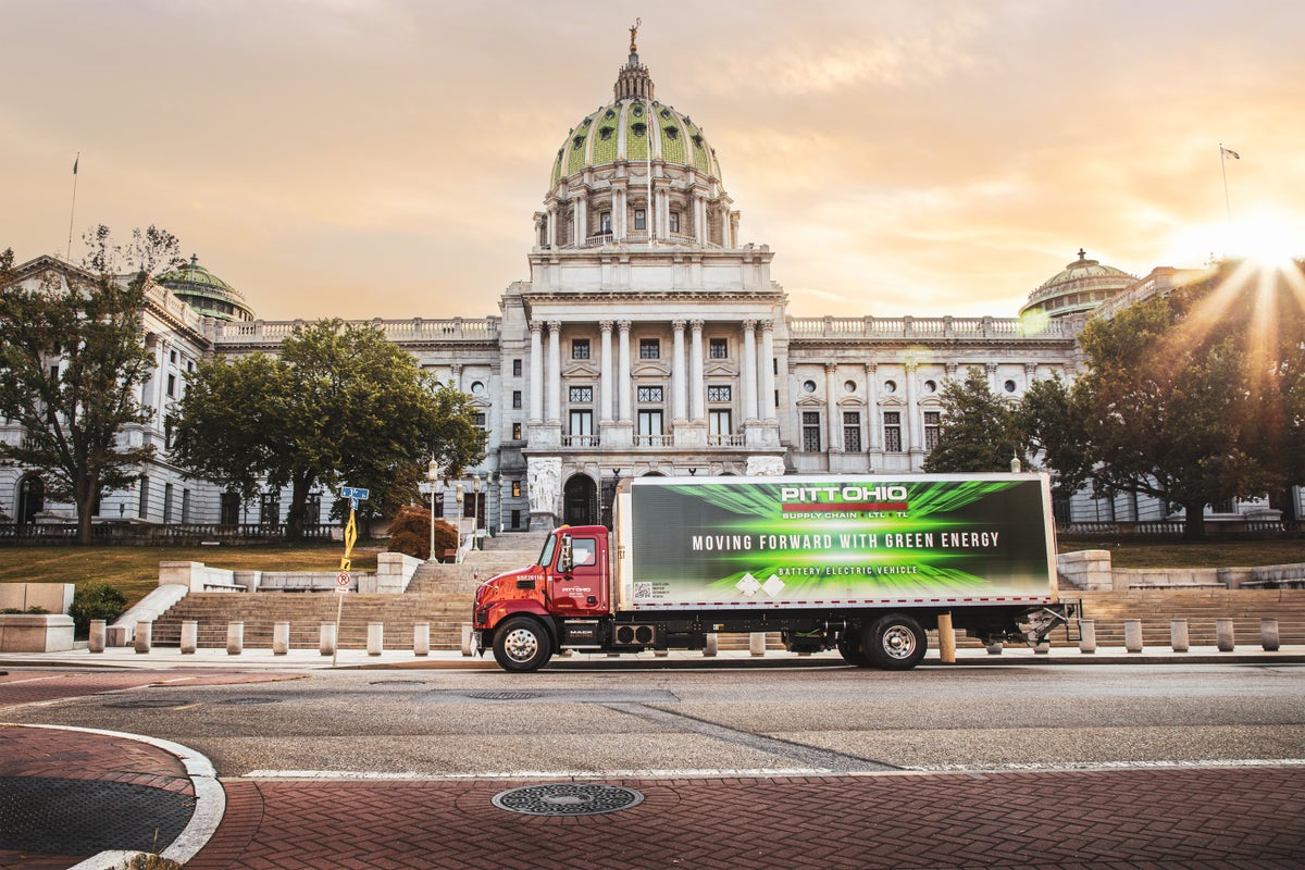 How PITT OHIO built 46 years of loyalty with Mack Trucks