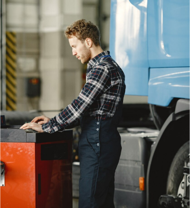 Premium Tech Tool & Workshop Toolbox| Mack Trucks