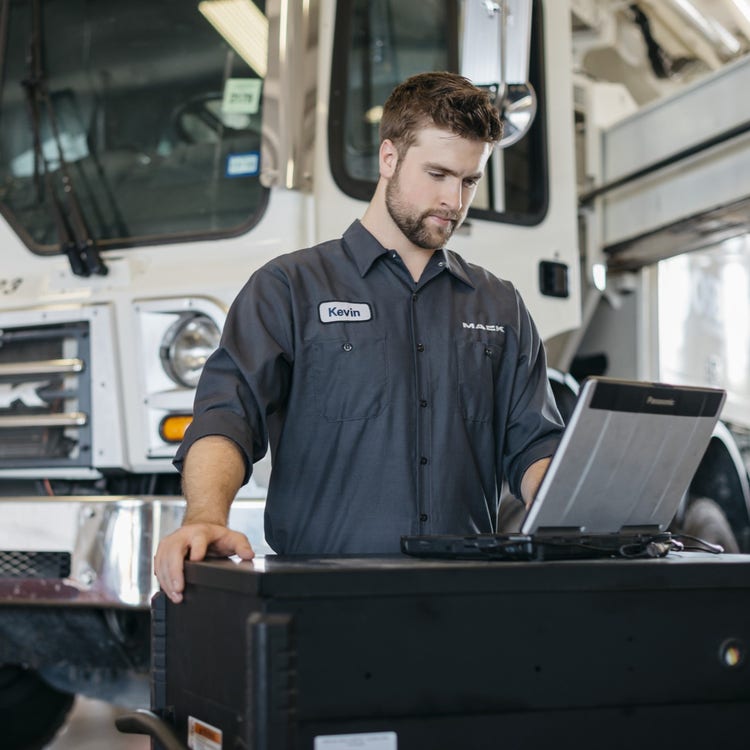 Order PTT | Mack Trucks