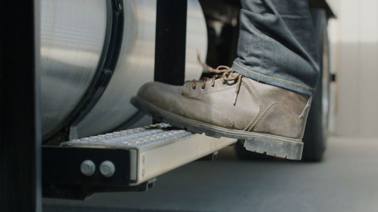 Mack® MD Series | Mack Trucks