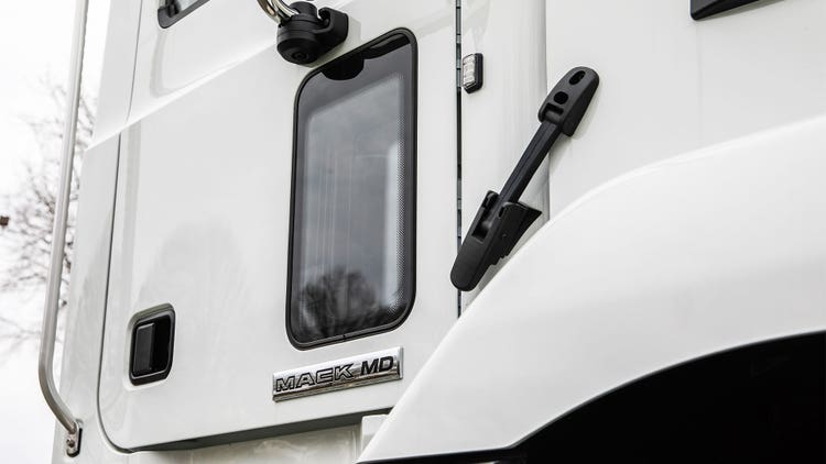 Mack® MD Series | Mack Trucks